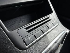 Brūns Volkswagen Tiguan 2012 Saldus, ar dzinēja tilpumu 2.00 L un nobraukumu 279 tūkst. km par 8890 €, foto 12 vietnē AUTOMOTO.COM.LV