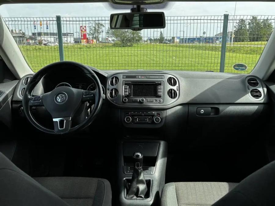 Brūns Volkswagen Tiguan 2012 Saldus, ar dzinēja tilpumu 2.00 L un nobraukumu 279 tūkst. km par 8890 €, foto 13 vietnē AUTOMOTO.COM.LV