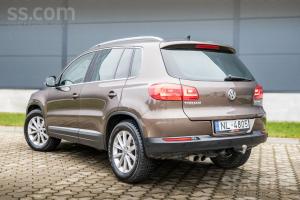 Brown Volkswagen Tiguan 2013 in Riga, with an engine capacity of 2.00 L and mileage of 200 thousand km for 11990 €, photo 6 on AUTOMOTO.COM.LV