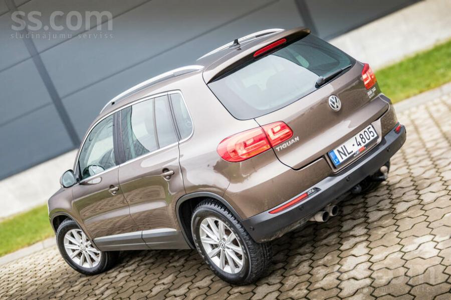 Brown Volkswagen Tiguan 2013 in Riga, with an engine capacity of 2.00 L and mileage of 200 thousand km for 11990 €, photo 7 on AUTOMOTO.COM.LV