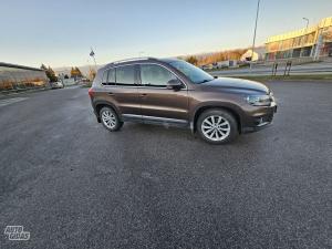 Brown Volkswagen Tiguan 2013 in Panevezys, with an engine capacity of 2.00 L and mileage of 282 thousand km for 6800 €, photo 9 on AUTOMOTO.COM.LV