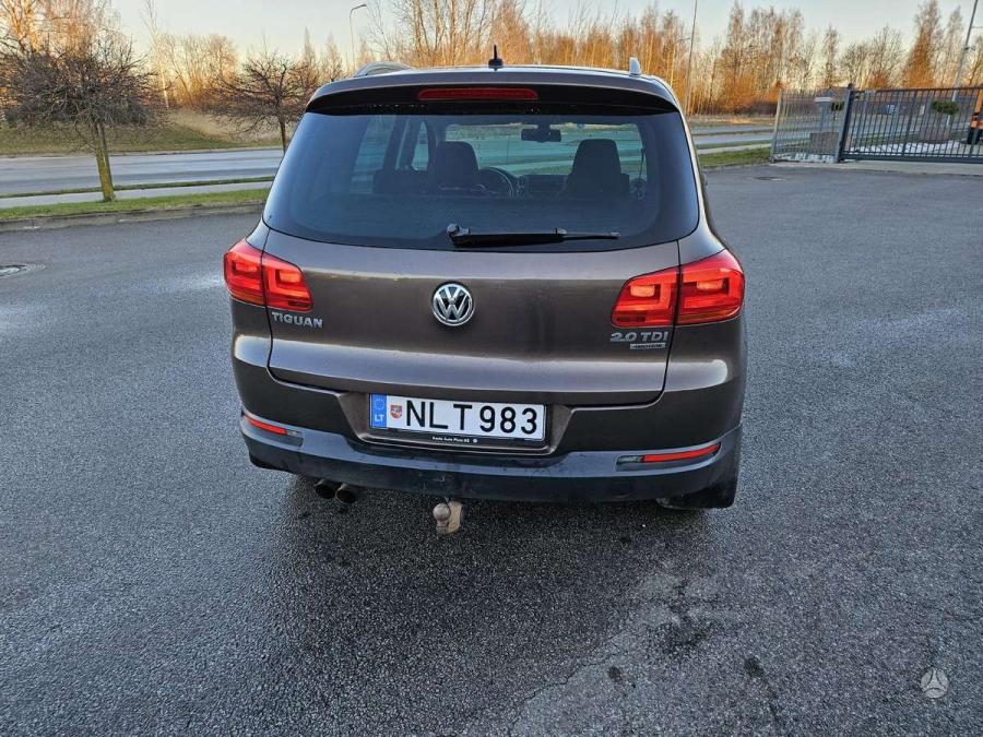 Brūns Volkswagen Tiguan 2013 Panevēža, ar dzinēja tilpumu 1.97 L un nobraukumu 282 tūkst. km par 6800 €, foto 5 vietnē AUTOMOTO.COM.LV