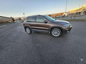Brūns Volkswagen Tiguan 2013 Panevēža, ar dzinēja tilpumu 1.97 L un nobraukumu 282 tūkst. km par 6800 €, foto 8 vietnē AUTOMOTO.COM.LV