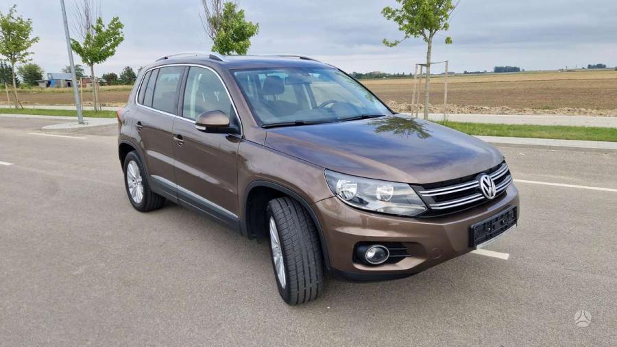 Brūns Volkswagen Tiguan 2013 Marijampole, ar dzinēja tilpumu 1.97 L un nobraukumu 300 tūkst. km par 7990 €, foto 3 vietnē AUTOMOTO.COM.LV