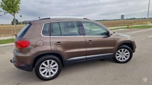 Brūns Volkswagen Tiguan 2013 Marijampole, ar dzinēja tilpumu 1.97 L un nobraukumu 300 tūkst. km par 7990 €, foto 4 vietnē AUTOMOTO.COM.LV