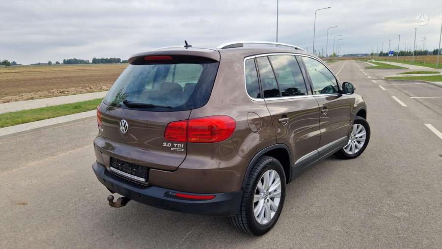 Brūns Volkswagen Tiguan 2013 Marijampole, ar dzinēja tilpumu 1.97 L un nobraukumu 300 tūkst. km par 7990 €, foto 5 vietnē AUTOMOTO.COM.LV