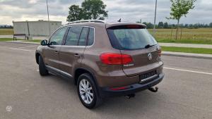 Brūns Volkswagen Tiguan 2013 Marijampole, ar dzinēja tilpumu 1.97 L un nobraukumu 300 tūkst. km par 7990 €, foto 16 vietnē AUTOMOTO.COM.LV
