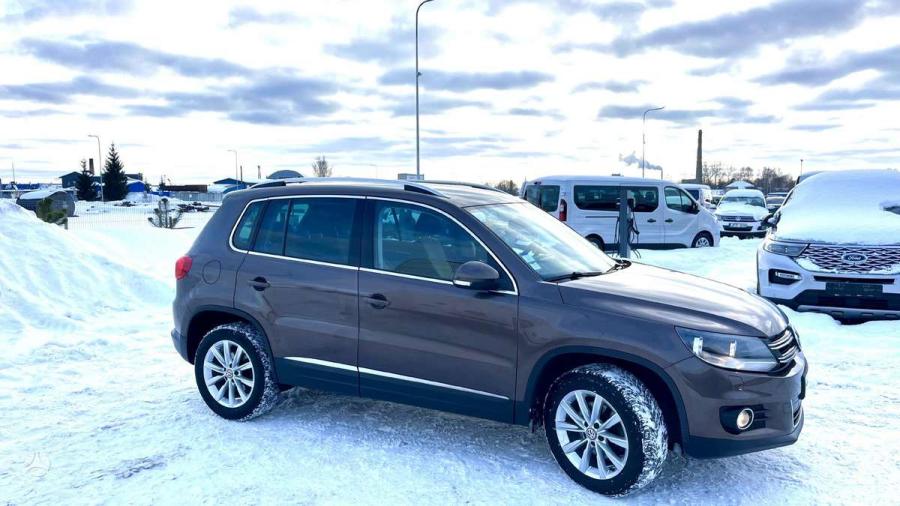 Brown Volkswagen Tiguan 2013 in Taurage, with an engine capacity of 1.97 L and mileage of 88 thousand km for 8500 €, photo 6 on AUTOMOTO.COM.LV
