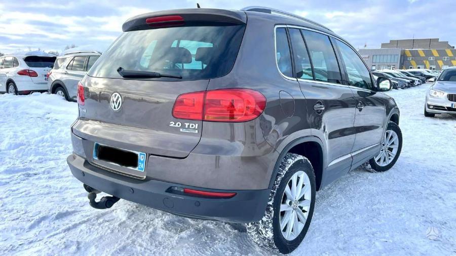 Brown Volkswagen Tiguan 2013 in Taurage, with an engine capacity of 1.97 L and mileage of 88 thousand km for 8500 €, photo 9 on AUTOMOTO.COM.LV