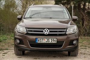 Brown Volkswagen Tiguan 2013 in Riga, with an engine capacity of 2.00 L and mileage of 154 thousand km for 12700 €, photo 4 on AUTOMOTO.COM.LV