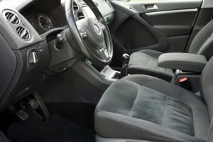 Brown Volkswagen Tiguan 2013 in Riga, with an engine capacity of 2.00 L and mileage of 154 thousand km for 12700 €, photo 18 on AUTOMOTO.COM.LV