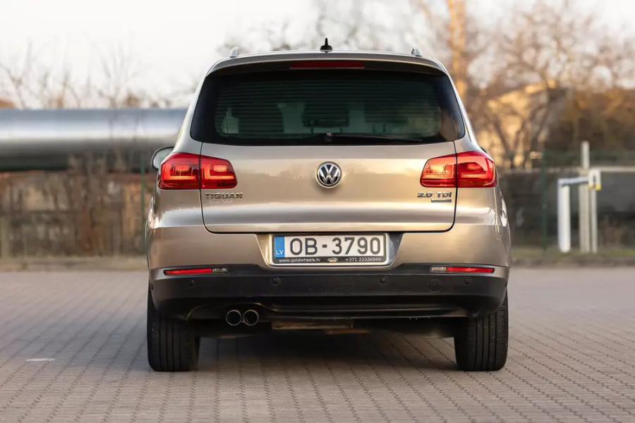 Brown Volkswagen Tiguan 2013 in Jelgava, with an engine capacity of 2.00 L and mileage of 267 thousand km for 11900 €, photo 7 on AUTOMOTO.COM.LV