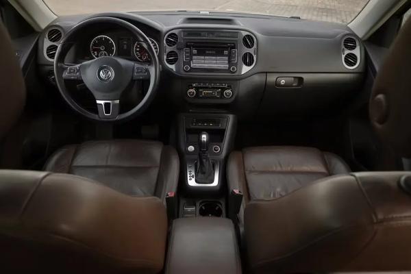 Brūns Volkswagen Tiguan 2013 Jelgava, ar dzinēja tilpumu 2.00 L un nobraukumu 267 tūkst. km par 11900 €, foto 7 vietnē AUTOMOTO.COM.LV