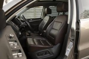 Brown Volkswagen Tiguan 2013 in Jelgava, with an engine capacity of 2.00 L and mileage of 267 thousand km for 11900 €, photo 13 on AUTOMOTO.COM.LV