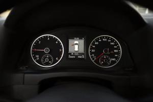 Brown Volkswagen Tiguan 2013 in Jelgava, with an engine capacity of 2.00 L and mileage of 267 thousand km for 11900 €, photo 14 on AUTOMOTO.COM.LV