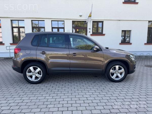 Brūns Volkswagen Tiguan 2013 Jelgava, ar dzinēja tilpumu 2.00 L un nobraukumu 244 tūkst. km par 8900 €, foto 5 vietnē AUTOMOTO.COM.LV