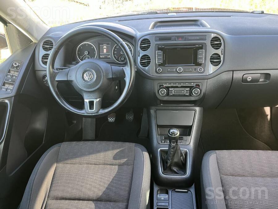 Brūns Volkswagen Tiguan 2013 Valmiera, ar dzinēja tilpumu 2.00 L un nobraukumu 0 tūkst. km par 9800 €, foto 10 vietnē AUTOMOTO.COM.LV