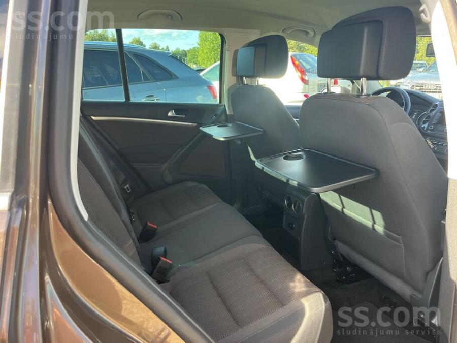 Brūns Volkswagen Tiguan 2013 Valmiera, ar dzinēja tilpumu 2.00 L un nobraukumu 0 tūkst. km par 9800 €, foto 12 vietnē AUTOMOTO.COM.LV
