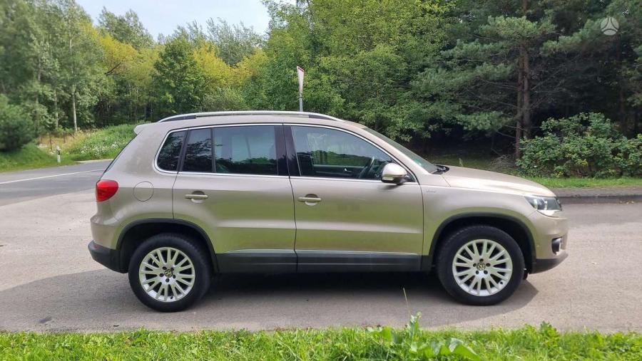 Brūns Volkswagen Tiguan 2013 Viļņa, ar dzinēja tilpumu 1.39 L un nobraukumu 210 tūkst. km par 6999 €, foto 6 vietnē AUTOMOTO.COM.LV