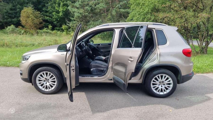 Brūns Volkswagen Tiguan 2013 Viļņa, ar dzinēja tilpumu 1.39 L un nobraukumu 210 tūkst. km par 6999 €, foto 9 vietnē AUTOMOTO.COM.LV