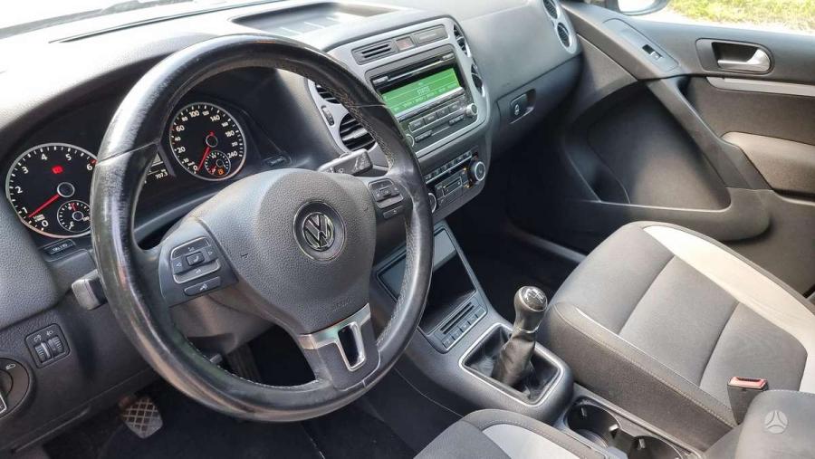 Brūns Volkswagen Tiguan 2013 Viļņa, ar dzinēja tilpumu 1.39 L un nobraukumu 210 tūkst. km par 6999 €, foto 13 vietnē AUTOMOTO.COM.LV
