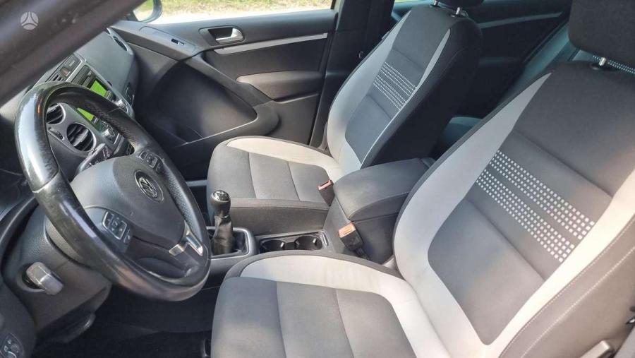 Brūns Volkswagen Tiguan 2013 Viļņa, ar dzinēja tilpumu 1.39 L un nobraukumu 210 tūkst. km par 6999 €, foto 14 vietnē AUTOMOTO.COM.LV