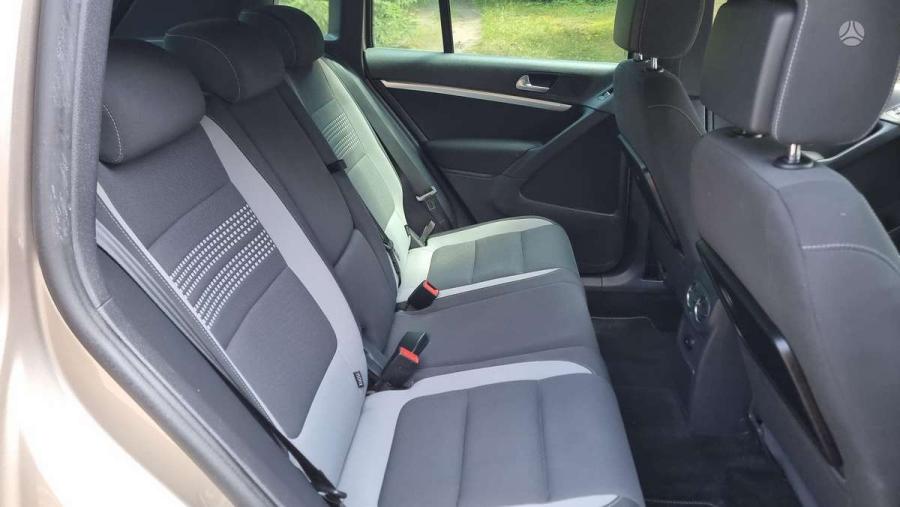 Brūns Volkswagen Tiguan 2013 Viļņa, ar dzinēja tilpumu 1.39 L un nobraukumu 210 tūkst. km par 6999 €, foto 19 vietnē AUTOMOTO.COM.LV