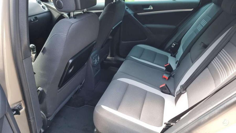Brūns Volkswagen Tiguan 2013 Viļņa, ar dzinēja tilpumu 1.39 L un nobraukumu 210 tūkst. km par 6999 €, foto 20 vietnē AUTOMOTO.COM.LV