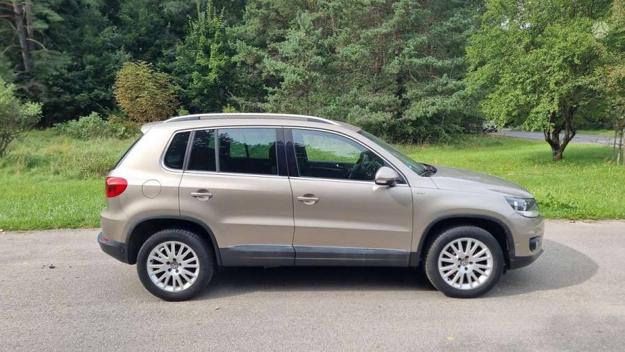 Brūns Volkswagen Tiguan 2013 Viļņa, ar dzinēja tilpumu 1.39 L un nobraukumu 210 tūkst. km par 6999 €, foto 27 vietnē AUTOMOTO.COM.LV