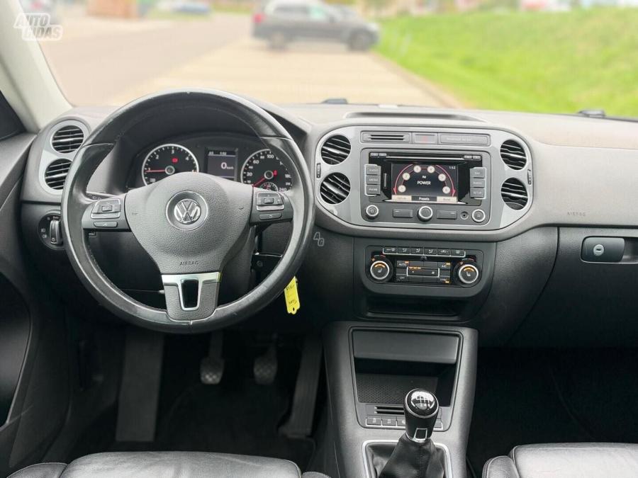 Brūns Volkswagen Tiguan 2013 Ukmergė, ar dzinēja tilpumu 2.00 L un nobraukumu 232 tūkst. km par 8750 €, foto 16 vietnē AUTOMOTO.COM.LV