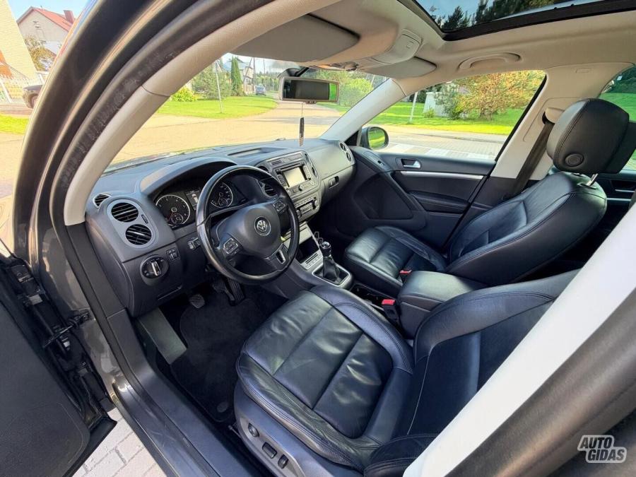 Brūns Volkswagen Tiguan 2013 Ignalina, ar dzinēja tilpumu 2.00 L un nobraukumu 233 tūkst. km par 8990 €, foto 21 vietnē AUTOMOTO.COM.LV