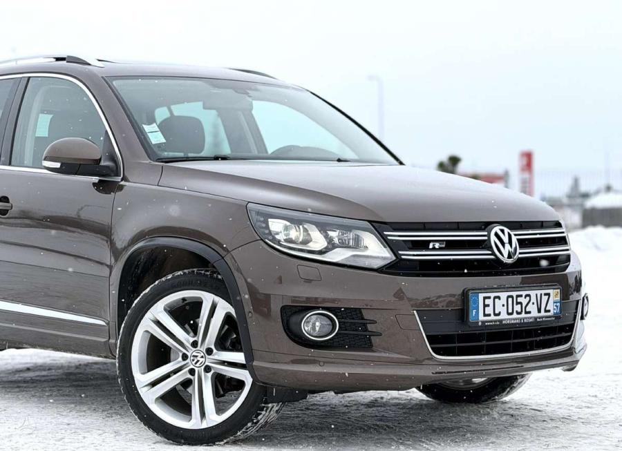 Brown Volkswagen Tiguan 2014 in Taurage, with an engine capacity of 1.97 L and mileage of 225 thousand km for 10400 €, photo 8 on AUTOMOTO.COM.LV