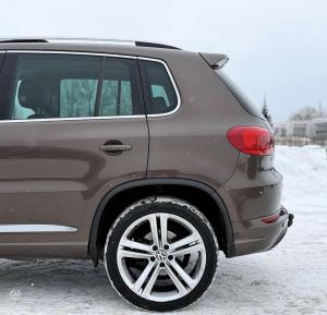 Brown Volkswagen Tiguan 2014 in Taurage, with an engine capacity of 1.97 L and mileage of 225 thousand km for 10400 €, photo 13 on AUTOMOTO.COM.LV