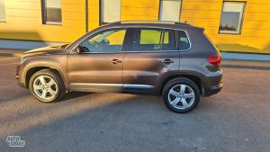 Brown Volkswagen Tiguan 2014 in Kelme, with an engine capacity of 2.00 L and mileage of 120 thousand km for 10800 €, photo 5 on AUTOMOTO.COM.LV