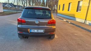 Brown Volkswagen Tiguan 2014 in Kelme, with an engine capacity of 2.00 L and mileage of 120 thousand km for 10800 €, photo 7 on AUTOMOTO.COM.LV