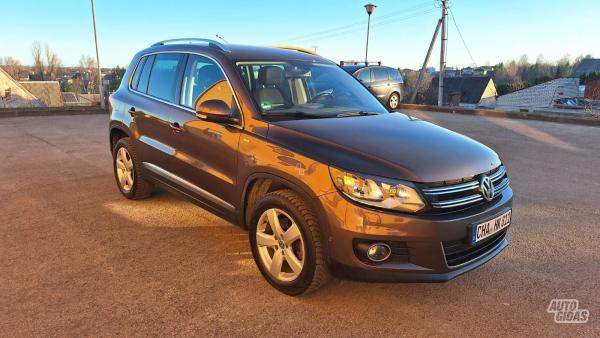 Brūns Volkswagen Tiguan 2014 Kelmė, ar dzinēja tilpumu 2.00 L un nobraukumu 120 tūkst. km par 10300 €, foto 3 vietnē AUTOMOTO.COM.LV