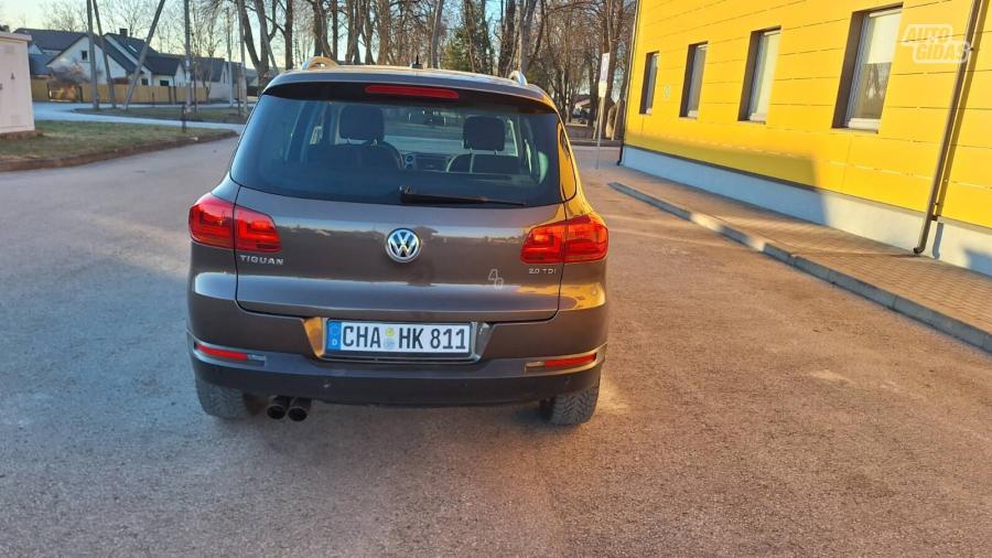 Brūns Volkswagen Tiguan 2014 Kelmė, ar dzinēja tilpumu 2.00 L un nobraukumu 120 tūkst. km par 10800 €, foto 7 vietnē AUTOMOTO.COM.LV