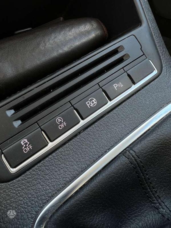 Brown Volkswagen Tiguan 2014 in Kaunas, with an engine capacity of 1.39 L and mileage of 267 thousand km for 7450 €, photo 9 on AUTOMOTO.COM.LV