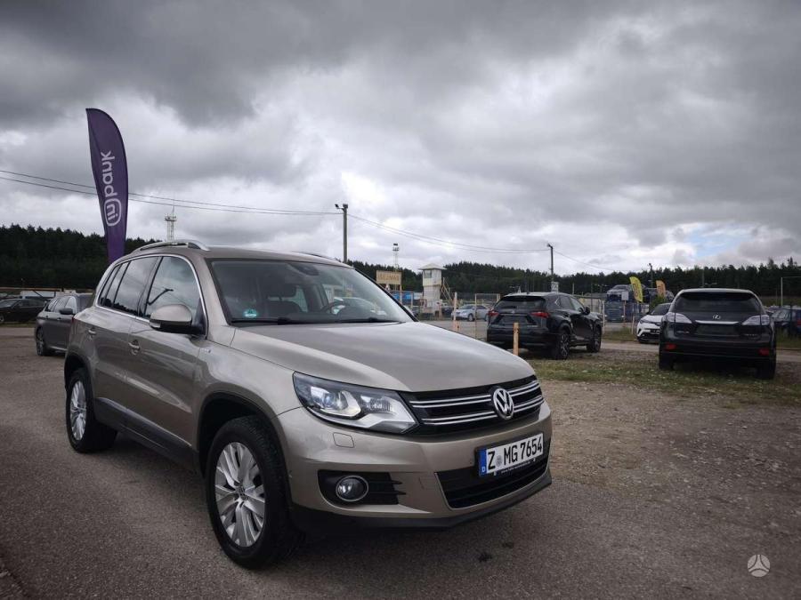 Brūns Volkswagen Tiguan 2014 Viļņa, ar dzinēja tilpumu 2.00 L un nobraukumu 246 tūkst. km par 9850 €, foto 4 vietnē AUTOMOTO.COM.LV