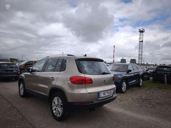 Brūns Volkswagen Tiguan 2014 Viļņa, ar dzinēja tilpumu 2.00 L un nobraukumu 246 tūkst. km par 9850 €, foto 5 vietnē AUTOMOTO.COM.LV