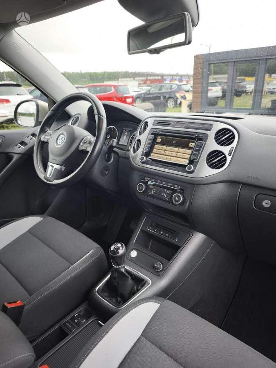 Brūns Volkswagen Tiguan 2014 Viļņa, ar dzinēja tilpumu 2.00 L un nobraukumu 246 tūkst. km par 9850 €, foto 16 vietnē AUTOMOTO.COM.LV