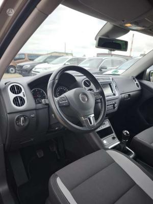 Brūns Volkswagen Tiguan 2014 Viļņa, ar dzinēja tilpumu 2.00 L un nobraukumu 246 tūkst. km par 9850 €, foto 20 vietnē AUTOMOTO.COM.LV