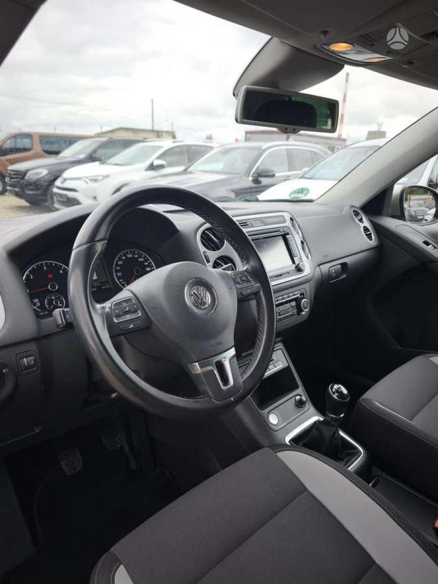 Brūns Volkswagen Tiguan 2014 Viļņa, ar dzinēja tilpumu 2.00 L un nobraukumu 246 tūkst. km par 9850 €, foto 21 vietnē AUTOMOTO.COM.LV