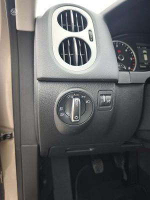Brūns Volkswagen Tiguan 2014 Viļņa, ar dzinēja tilpumu 2.00 L un nobraukumu 246 tūkst. km par 9850 €, foto 22 vietnē AUTOMOTO.COM.LV