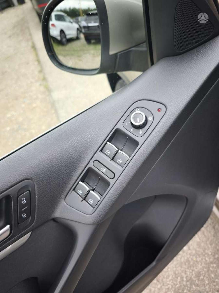 Brūns Volkswagen Tiguan 2014 Viļņa, ar dzinēja tilpumu 2.00 L un nobraukumu 246 tūkst. km par 9850 €, foto 23 vietnē AUTOMOTO.COM.LV