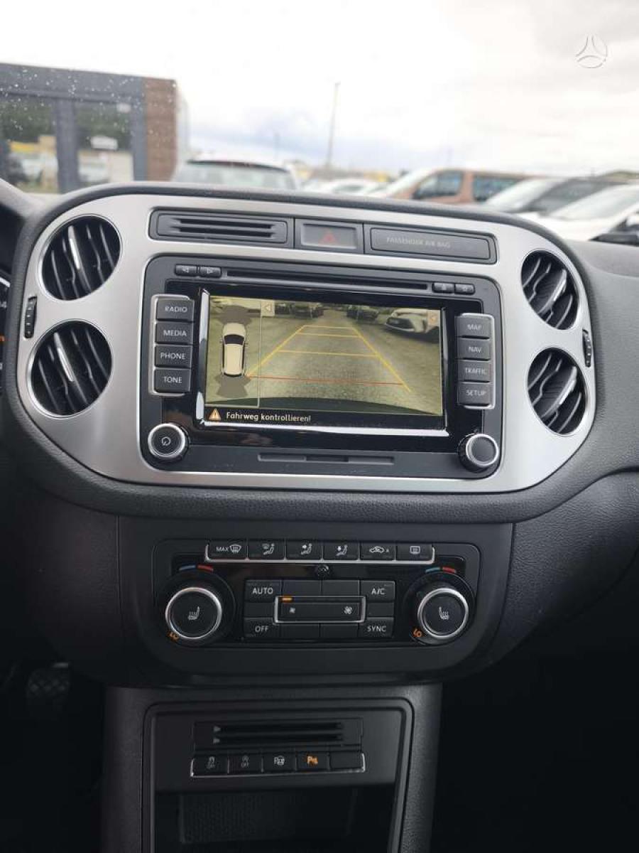Brūns Volkswagen Tiguan 2014 Viļņa, ar dzinēja tilpumu 2.00 L un nobraukumu 246 tūkst. km par 9850 €, foto 26 vietnē AUTOMOTO.COM.LV