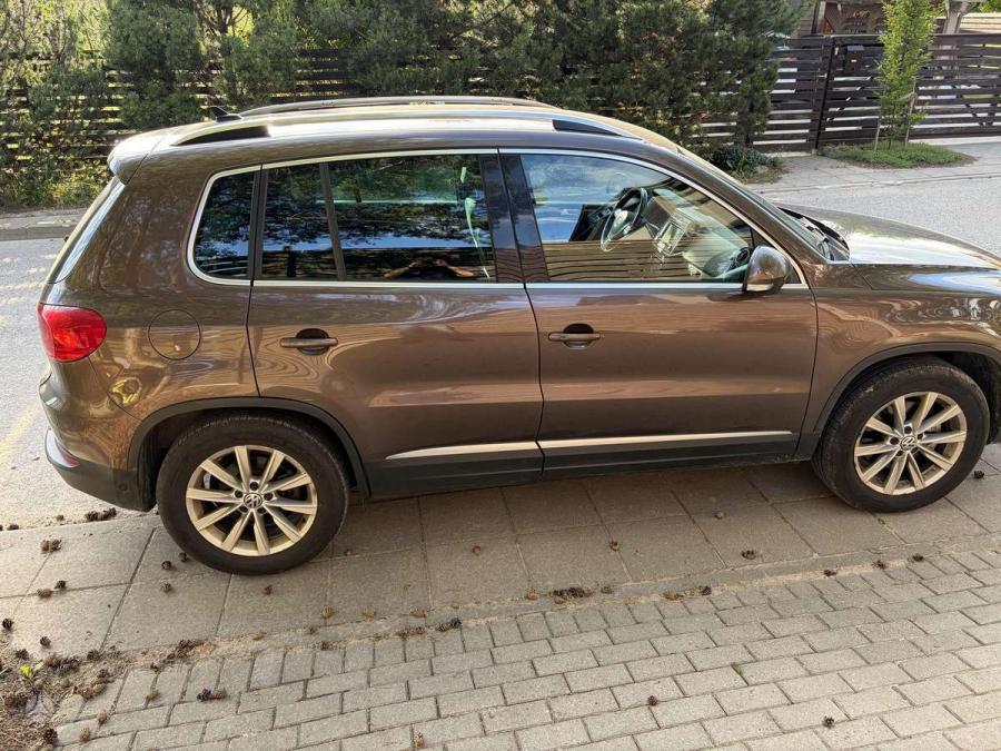 Brūns Volkswagen Tiguan 2014 Viļņa, ar dzinēja tilpumu 1.97 L un nobraukumu 230 tūkst. km par 9800 €, foto 1 vietnē AUTOMOTO.COM.LV