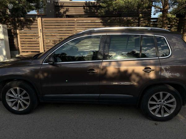 Brūns Volkswagen Tiguan 2014 Viļņa, ar dzinēja tilpumu 1.97 L un nobraukumu 230 tūkst. km par 9800 €, foto 10 vietnē AUTOMOTO.COM.LV