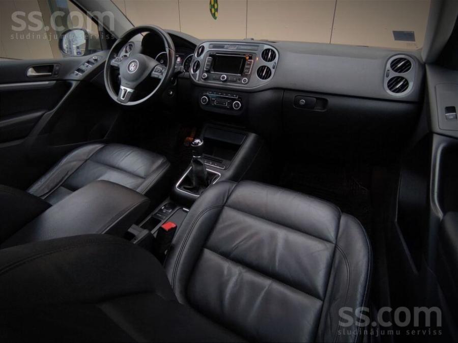 Brown Volkswagen Tiguan 2014 in Tukums, with an engine capacity of 2.00 L and mileage of 301 thousand km for 8500 €, photo 8 on AUTOMOTO.COM.LV