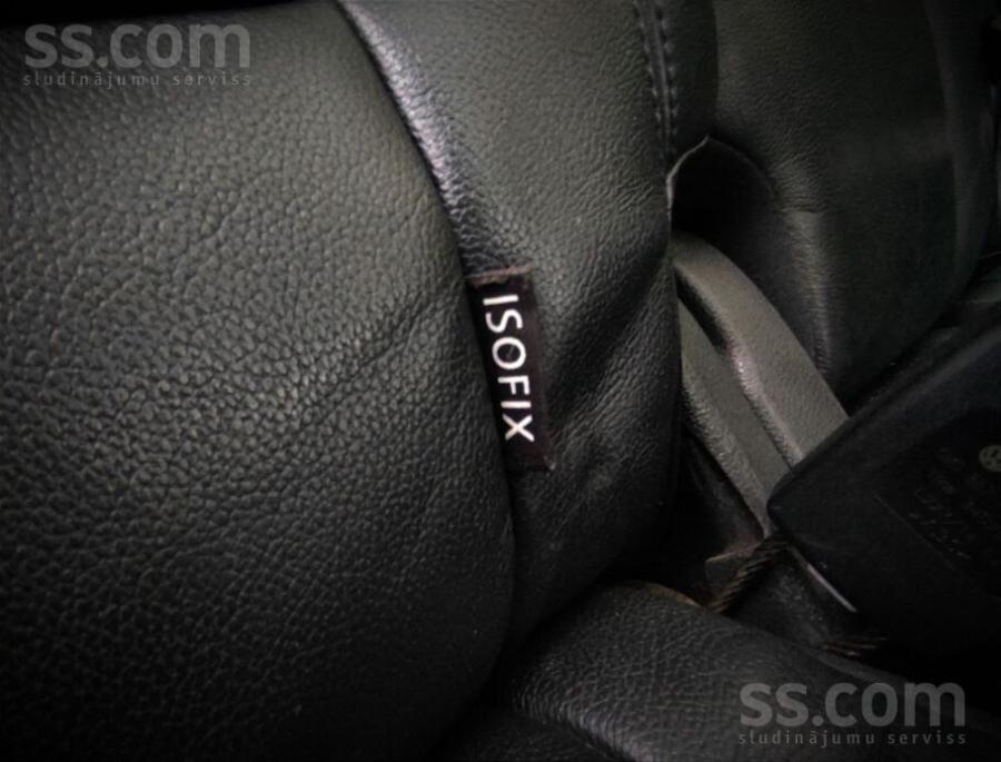Brown Volkswagen Tiguan 2014 in Tukums, with an engine capacity of 2.00 L and mileage of 301 thousand km for 8500 €, photo 11 on AUTOMOTO.COM.LV